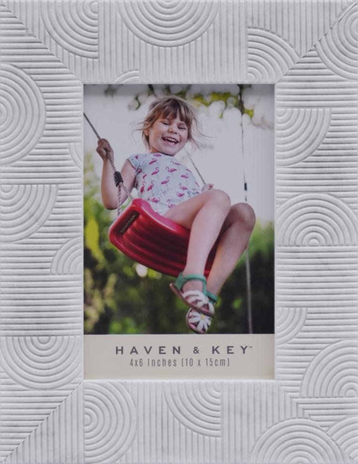 Portarretrato Haven & Key Gris - H-E-B México